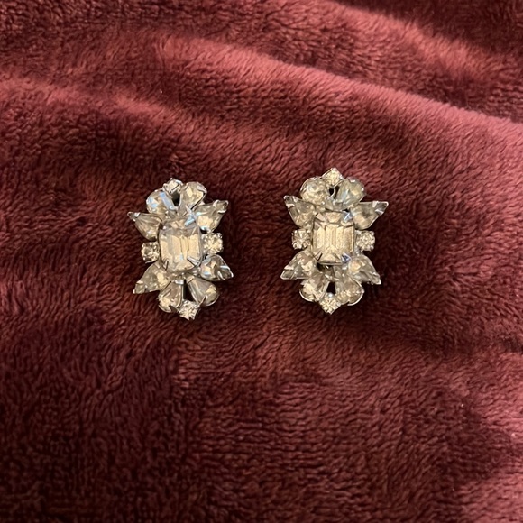 Unsigned | Jewelry | Vintage Pronge Set Clips | Poshmark